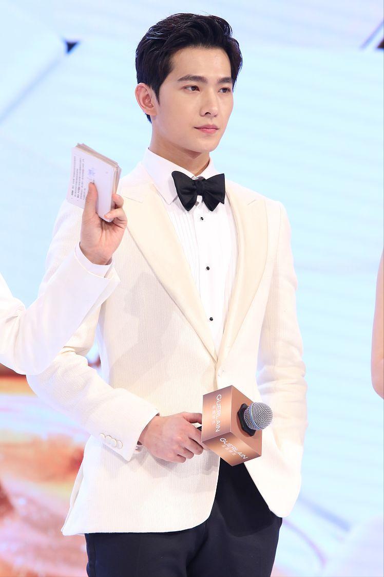 Yang Yang: A popular actor in the entertainment industry - iMedia