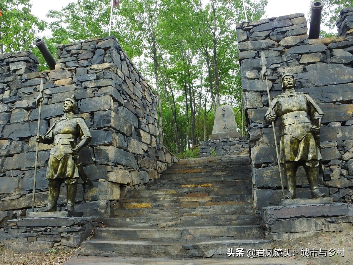 Yichang, Hubei: Gubing Village in the Three Gorges Fuyu Mountain Scenic ...