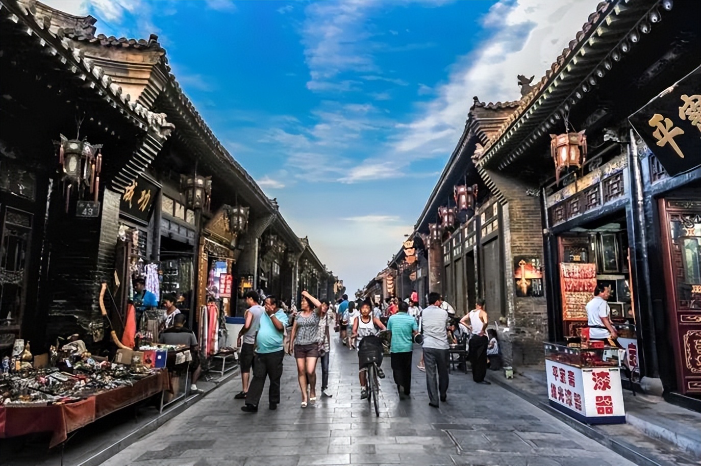 There are a lot of projects in ancient towns, but there are very few ...
