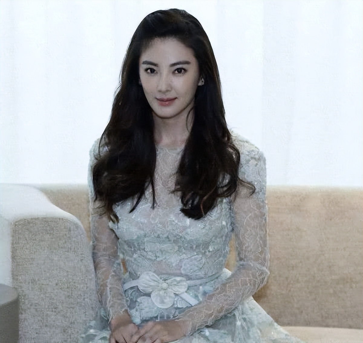 Zhang Yuqi completely "revealed her original shape", she slept with her ...