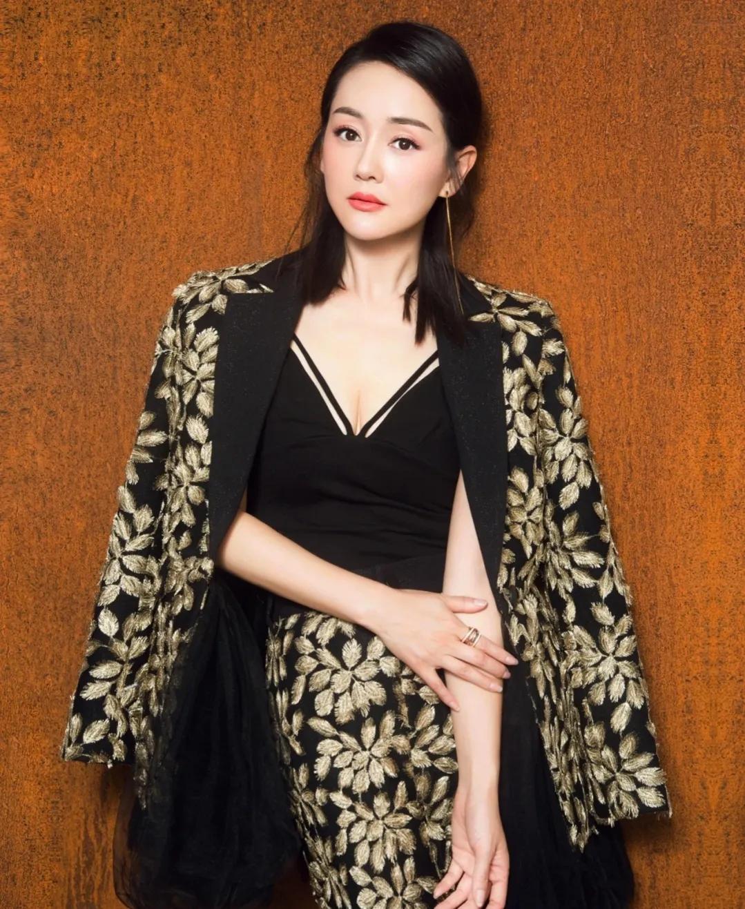 Zhang Dinghan: Married to Wang Zhifei, who is 15 years older, and lived ...