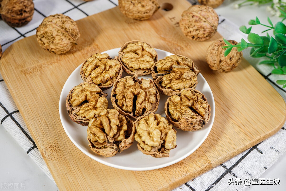 A Harvard University study found that walnuts not only nourish the ...