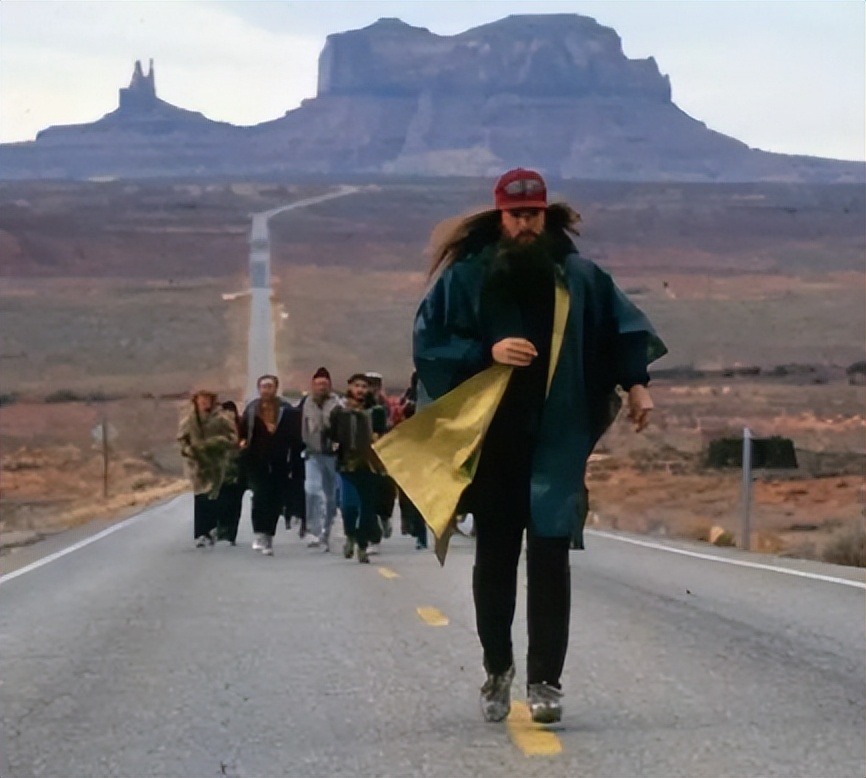 In the movie "Forrest Gump", what kind of thinking does it bring to ...