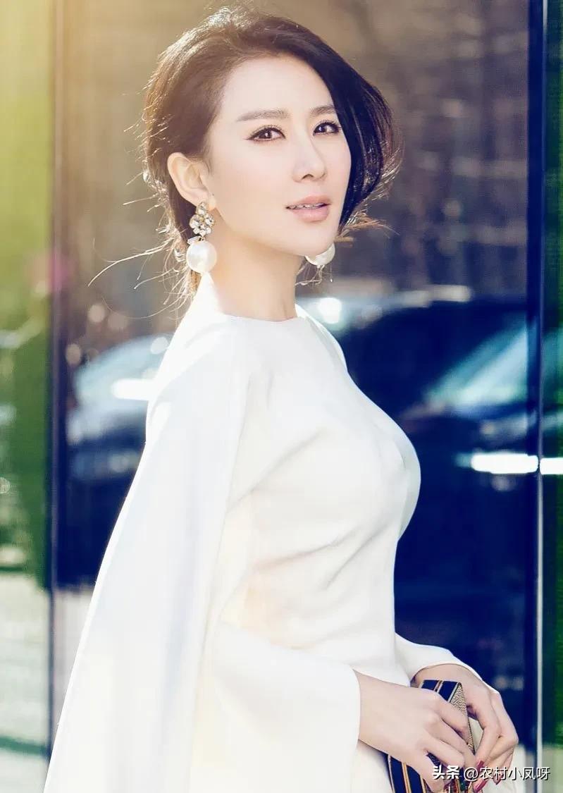 Share pictures - temperament goddess Shi Tianqi - iMedia