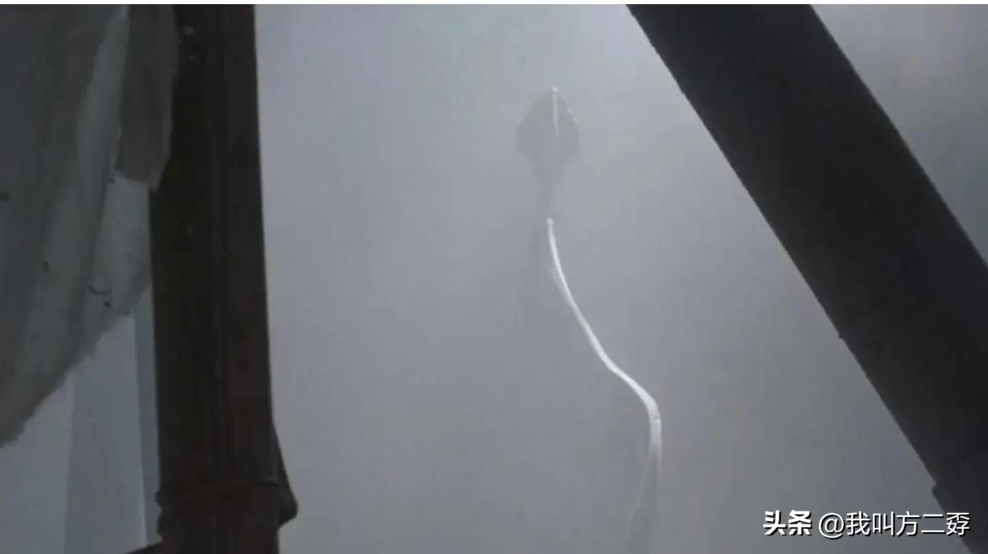 People and ghosts have different paths, exploring the mysterious world ...