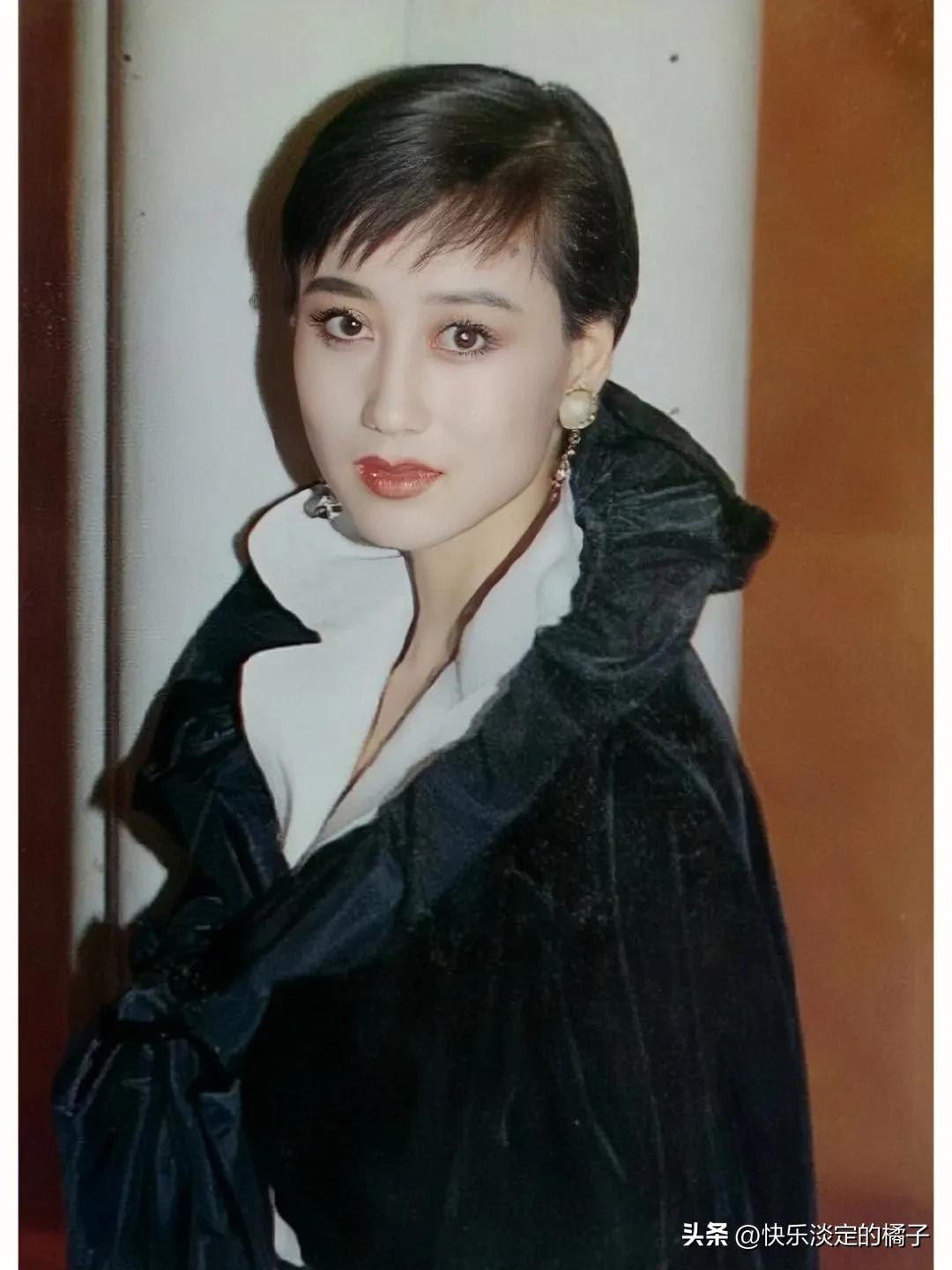 Appreciation of sexy beauty Lizhi's beautiful photos - iNEWS