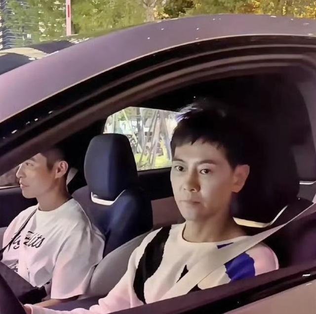 50-year-old Jimmy Lin's recent photo shows a big change! His face is ...