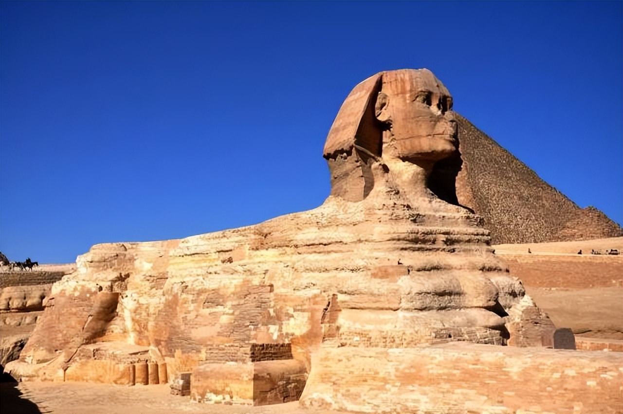What are the characteristics of a sphinx? How does it affect culture ...