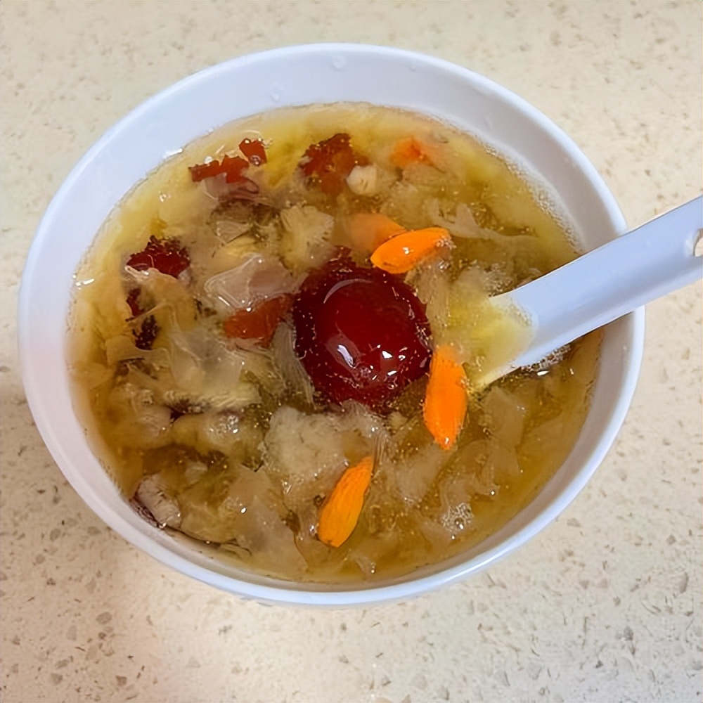 You should drink more Tremella soup in autumn. We will teach you how to ...