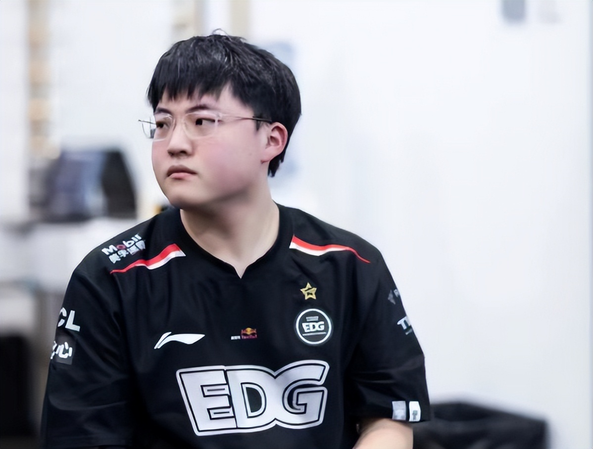 Uzi將續約，明年換中單？EDG明年將何去何從 - 頭條匯