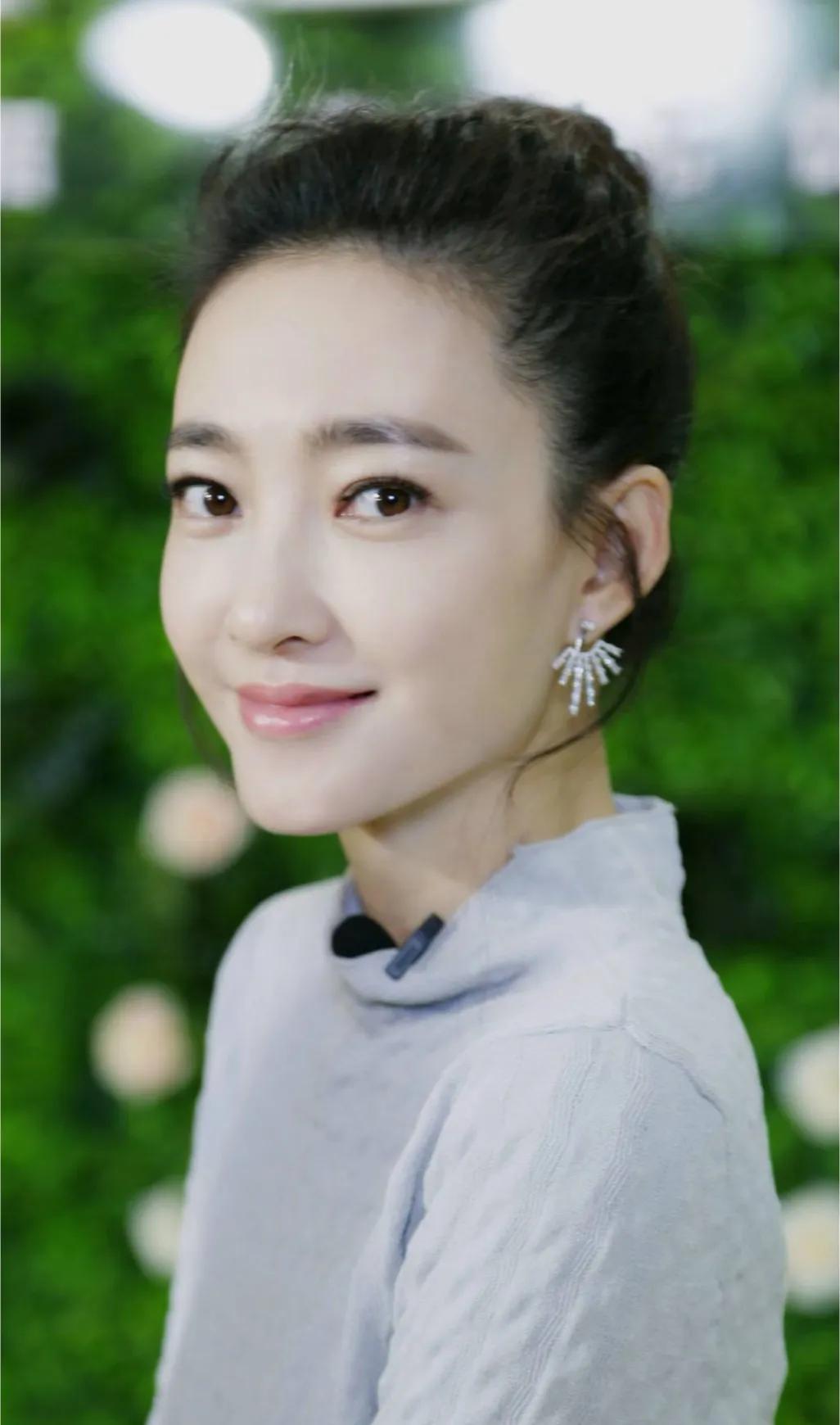 Fresh and refined Wang Likun - iNEWS