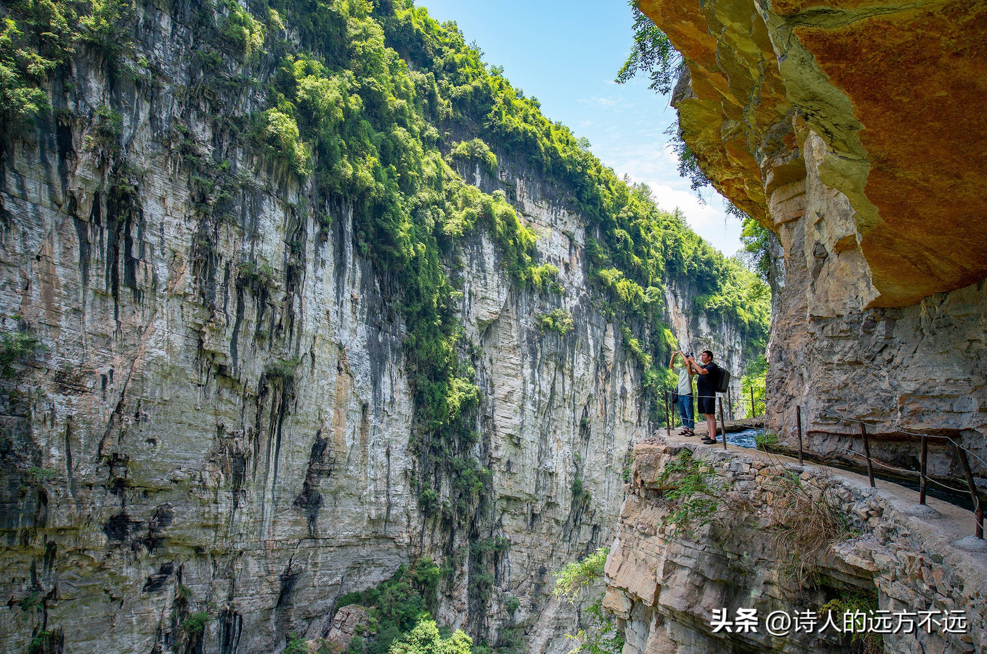 Shocked!The "wall-mounted canal" in Wulong, Chongqing, on a 300-meter ...