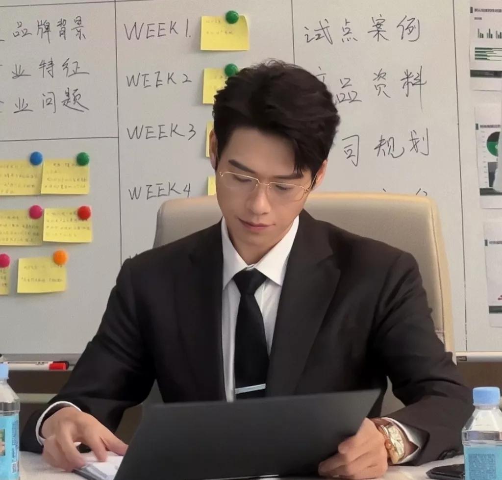 Wei Daxun tried his best to lose weight, just to make his back look ...