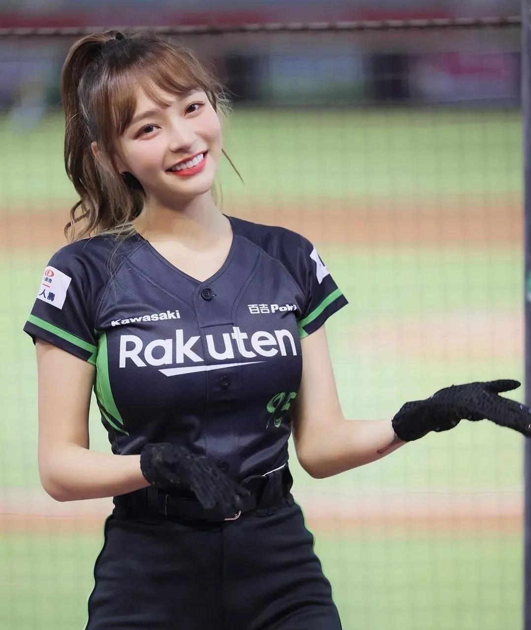 Taiwanese beauty model: Lin Xiang - iMedia