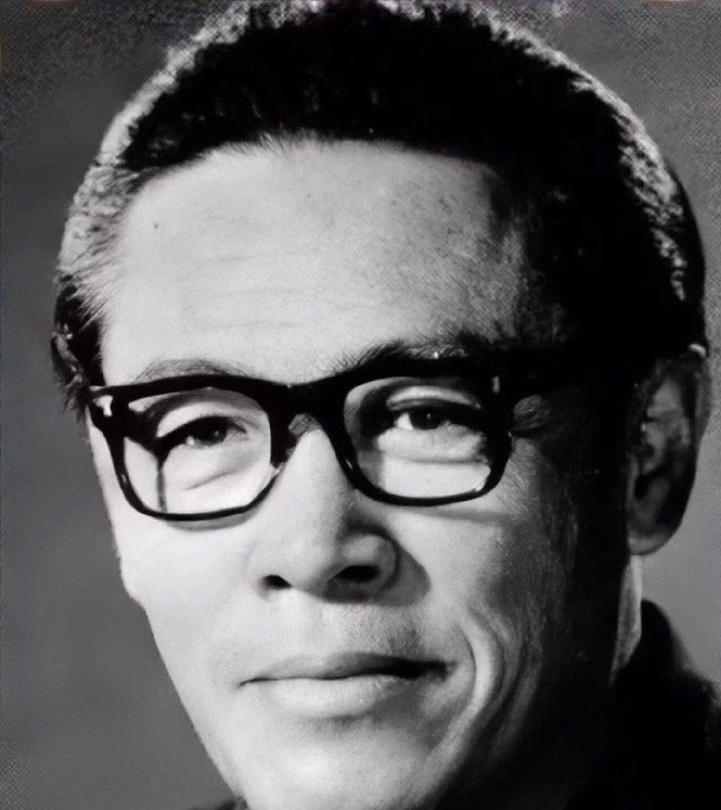 Another old actor from Beijing Film Studio passed away. He was handsome ...