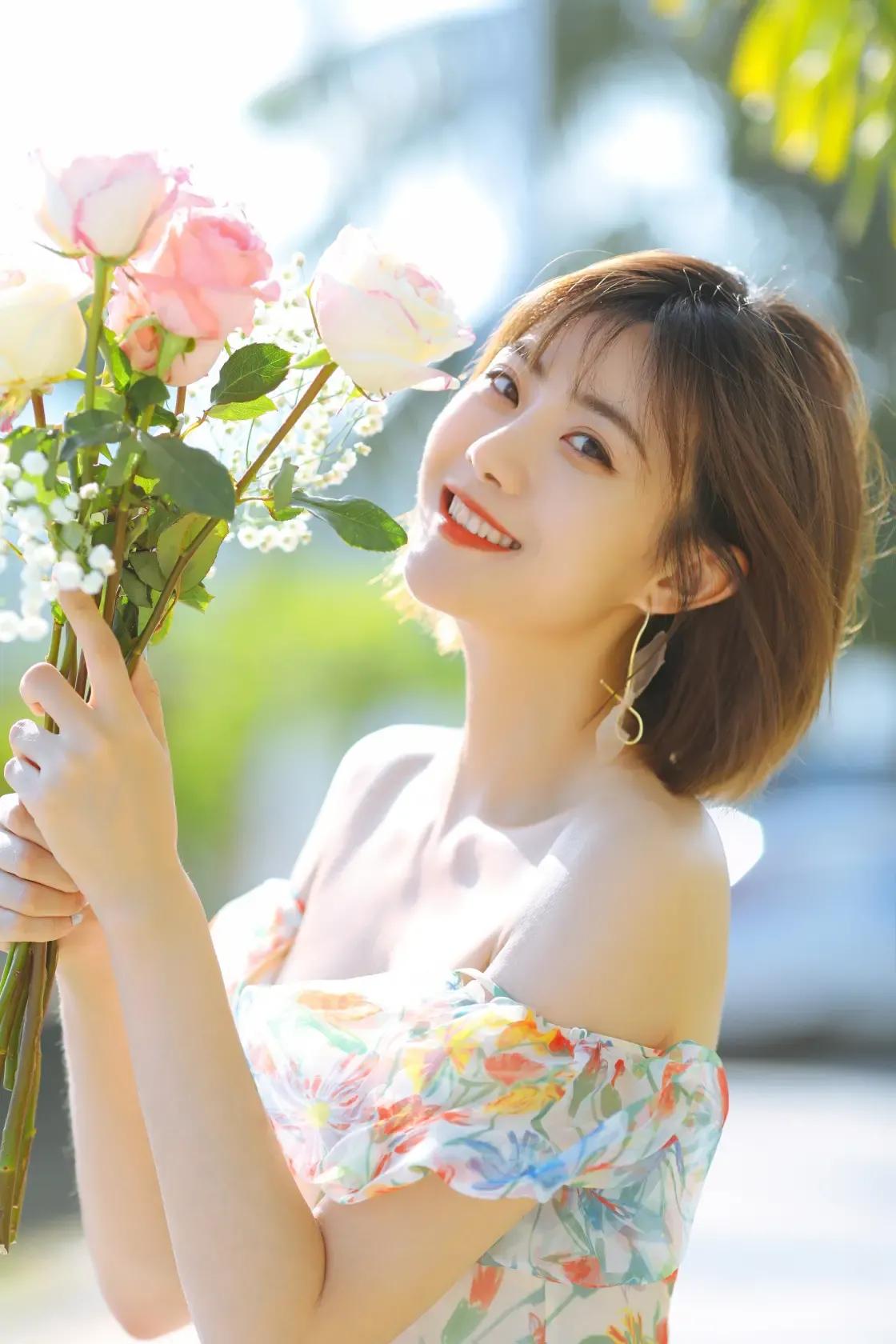 The stars are the embodiment of love - actor Mou Xing - iNEWS