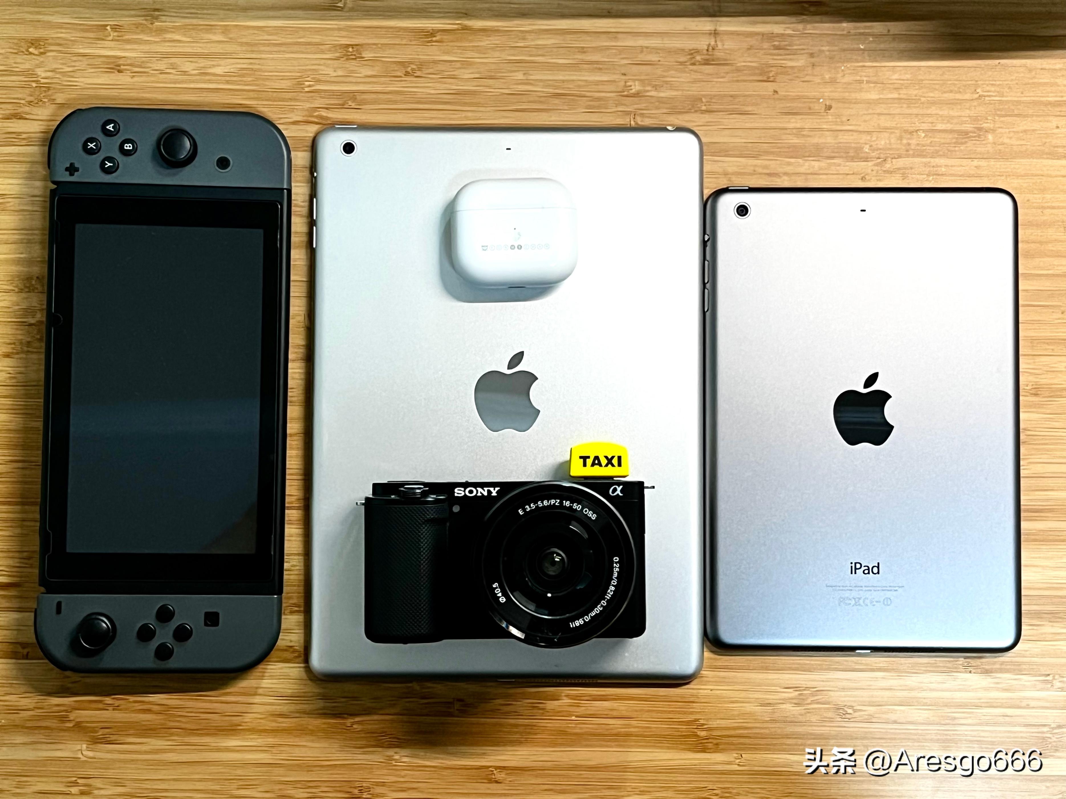 Dual-held iPhone, dual-port fast charging, double happiness - Momis 40W ...