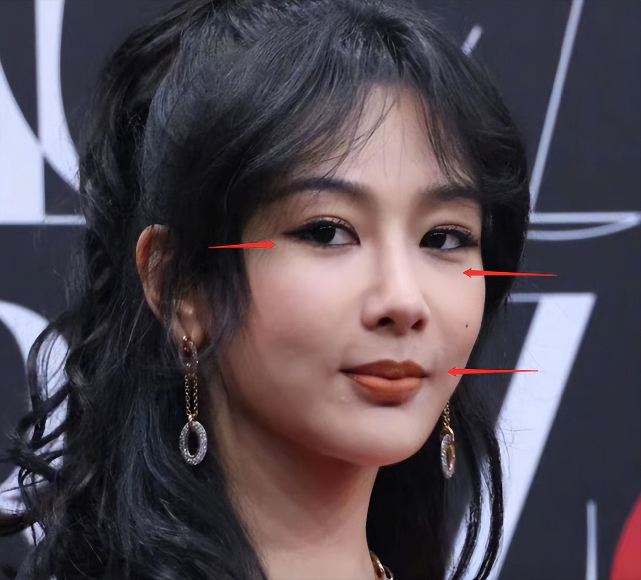 Chaos in your circle! Fans of Yang Zi went online and cooperated with stylists because they did ...