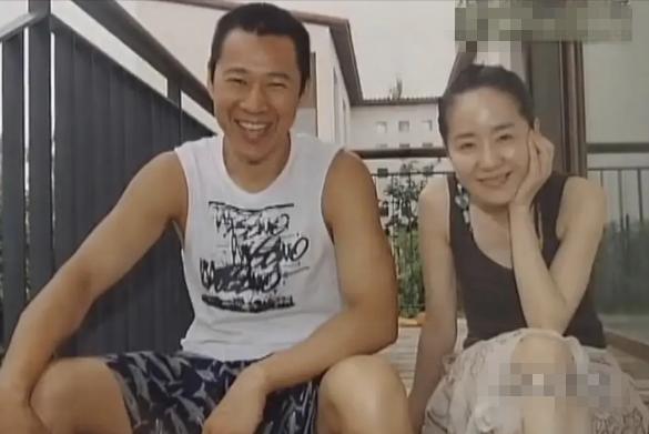 "Tough guy" Zhang Fengyi: The second marriage and a sweet wife 12 years ...