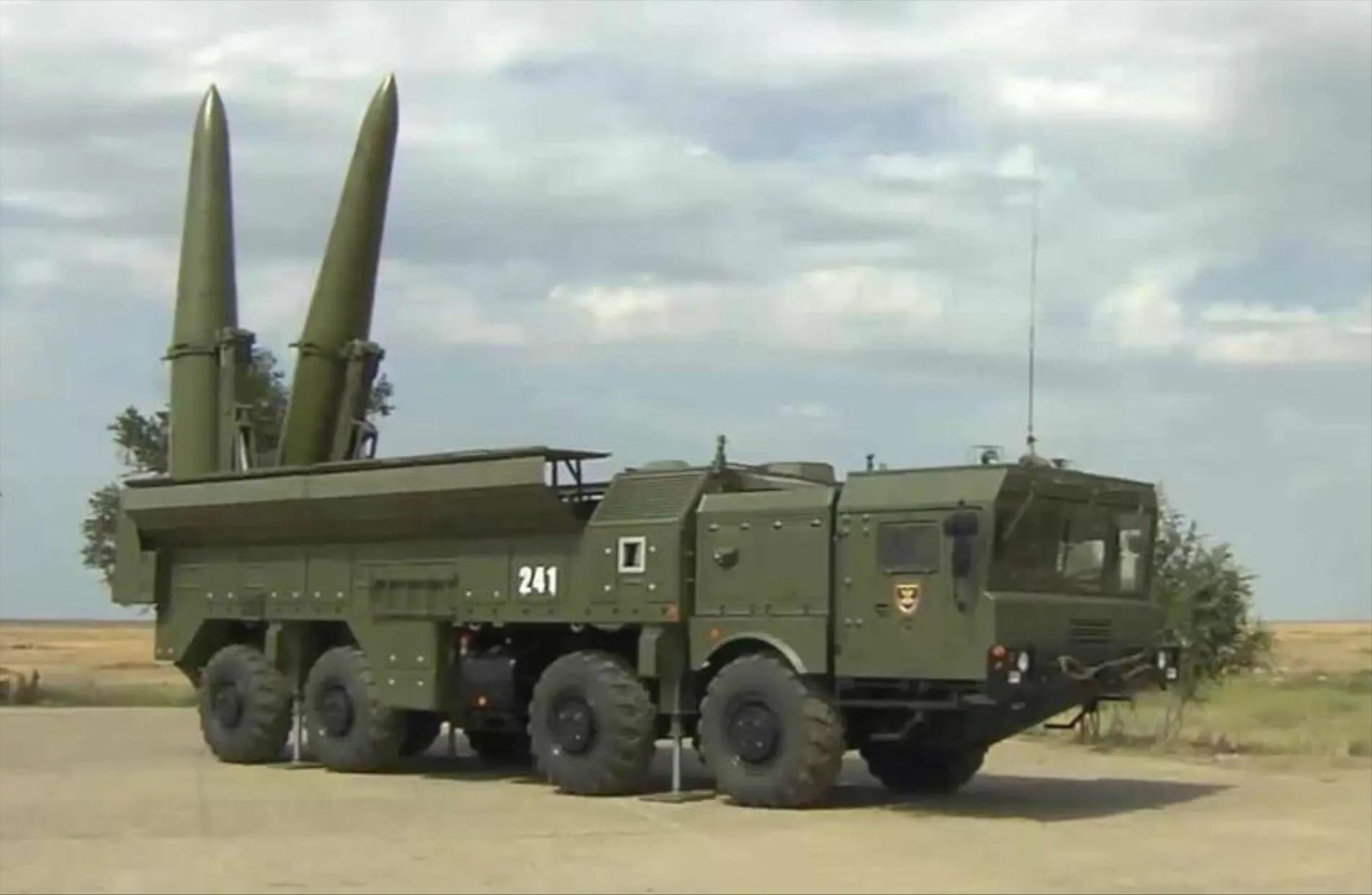 Short-range missiles and long-range rocket launchers - iMedia