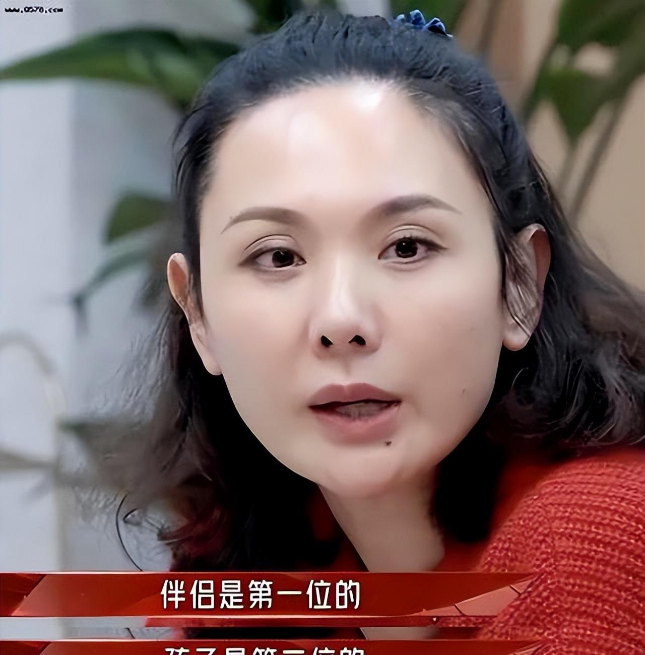 Sixteen years later, looking back at Cheng Lisha's "humble" marriage ...