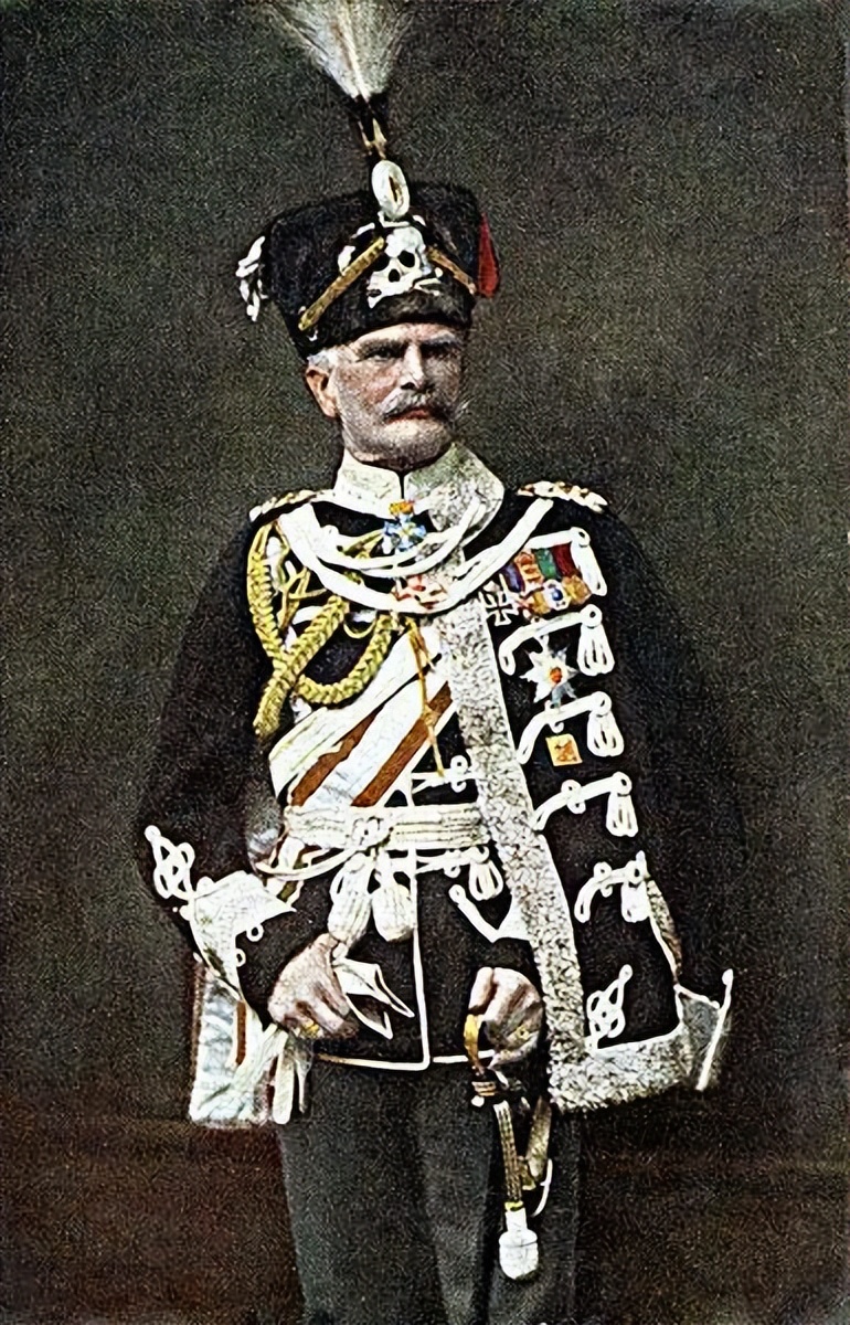 Modern Mobile Combat Pioneer: "Advance Marshal" Mackensen - iNEWS