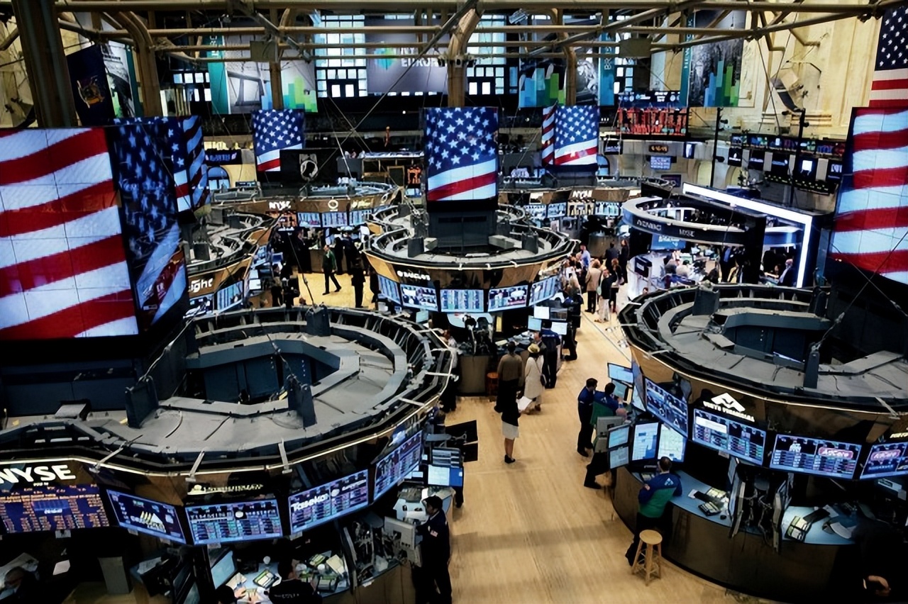 U.S. economic growth shows signs of slowing - iNEWS