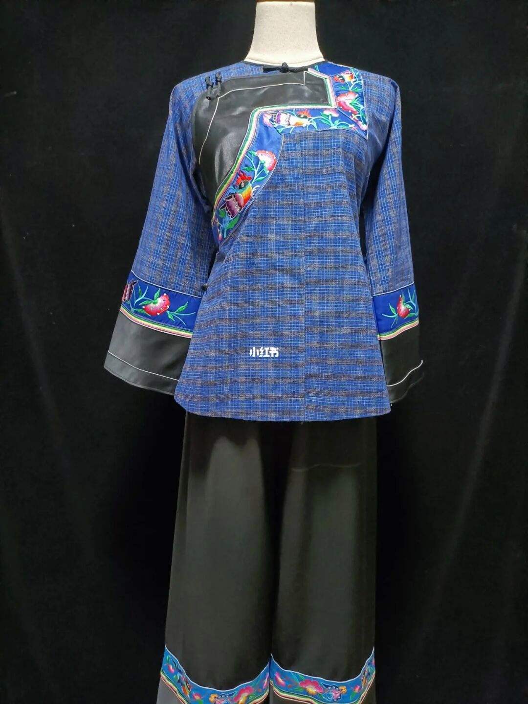 A Brief Analysis of the Miao Costume Patterns in Western Hunan - iMedia