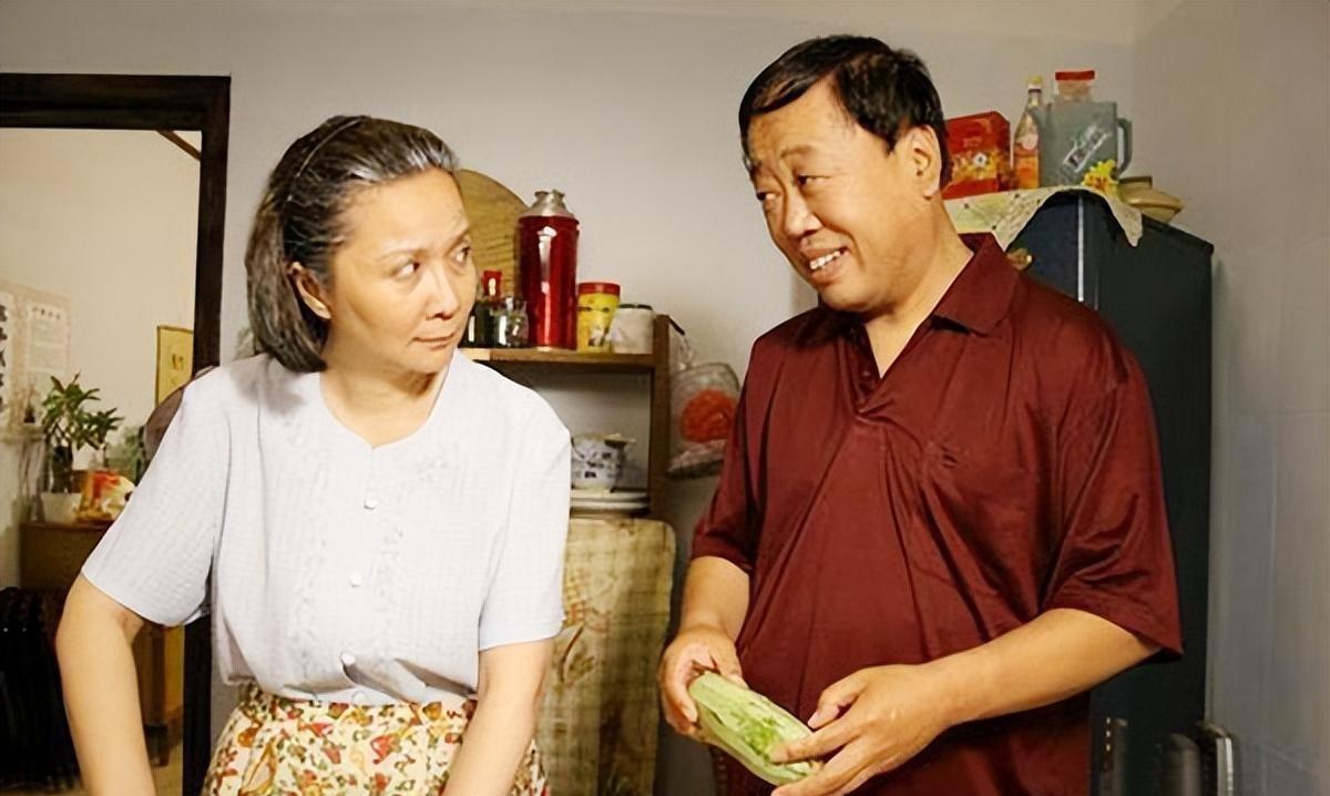 It turns out that he is Cai Ming's son! Hiding it for 34 years and unwilling to disclose it is ...