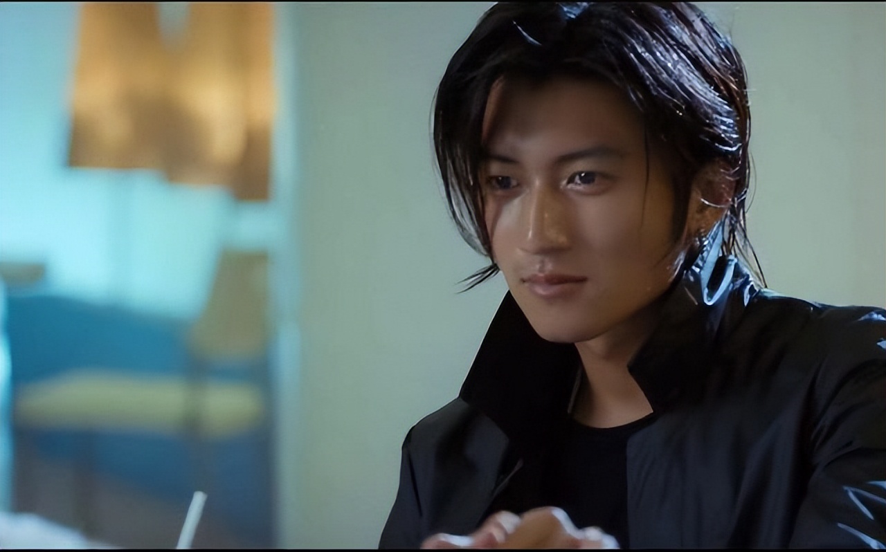 What are the beauty and shortcomings of art in "New Young and Dangerous ...