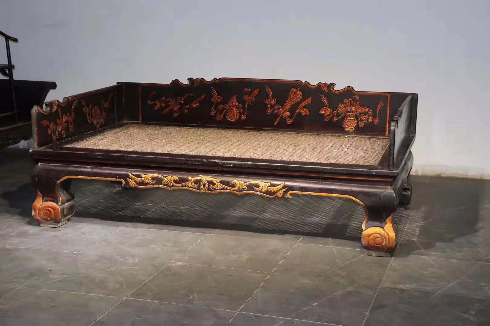 Qing Dynasty, three-legged Arhat bed - iNEWS