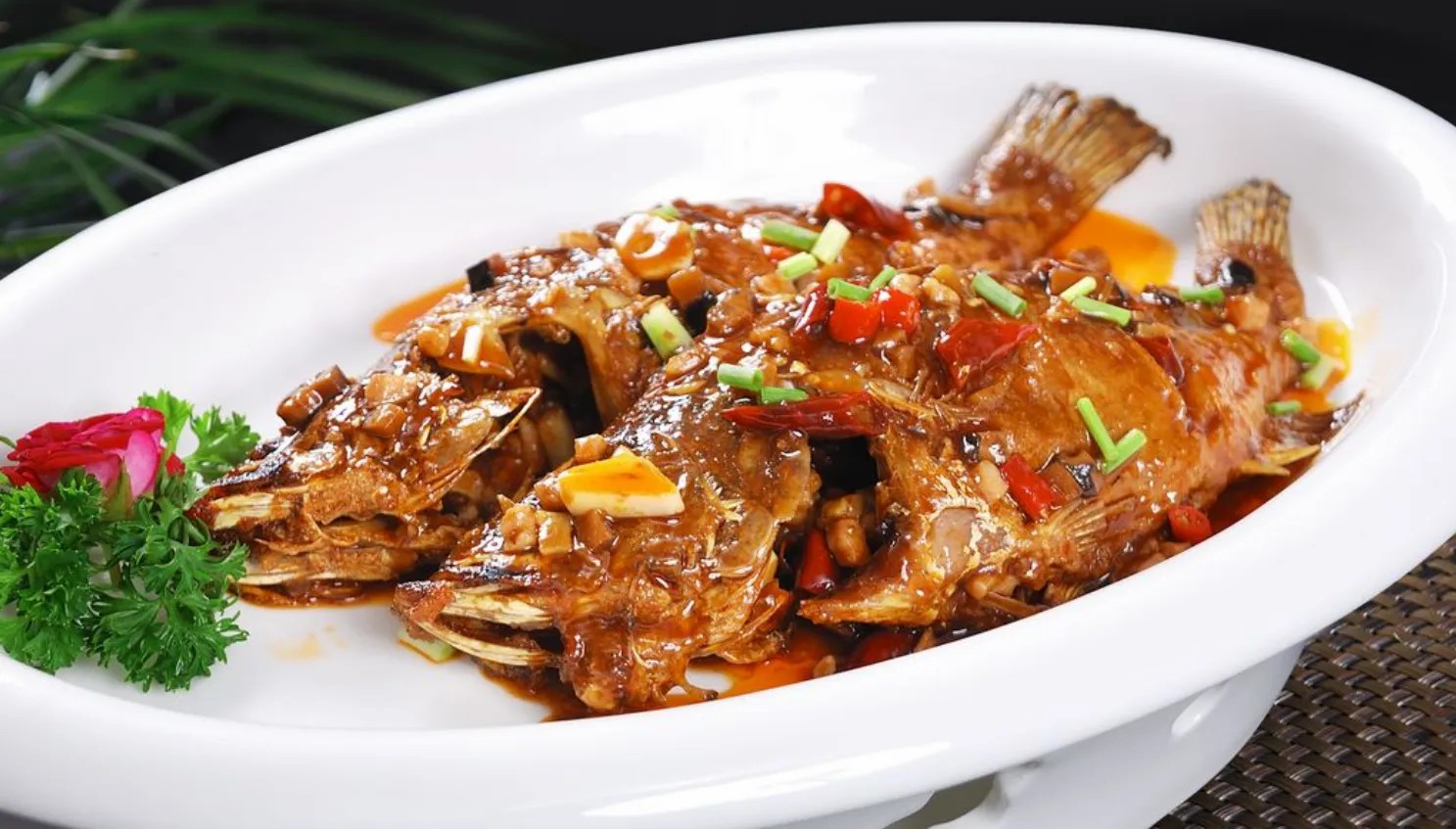 Teach you home-cooked delicious braised mandarin fish, which is more ...