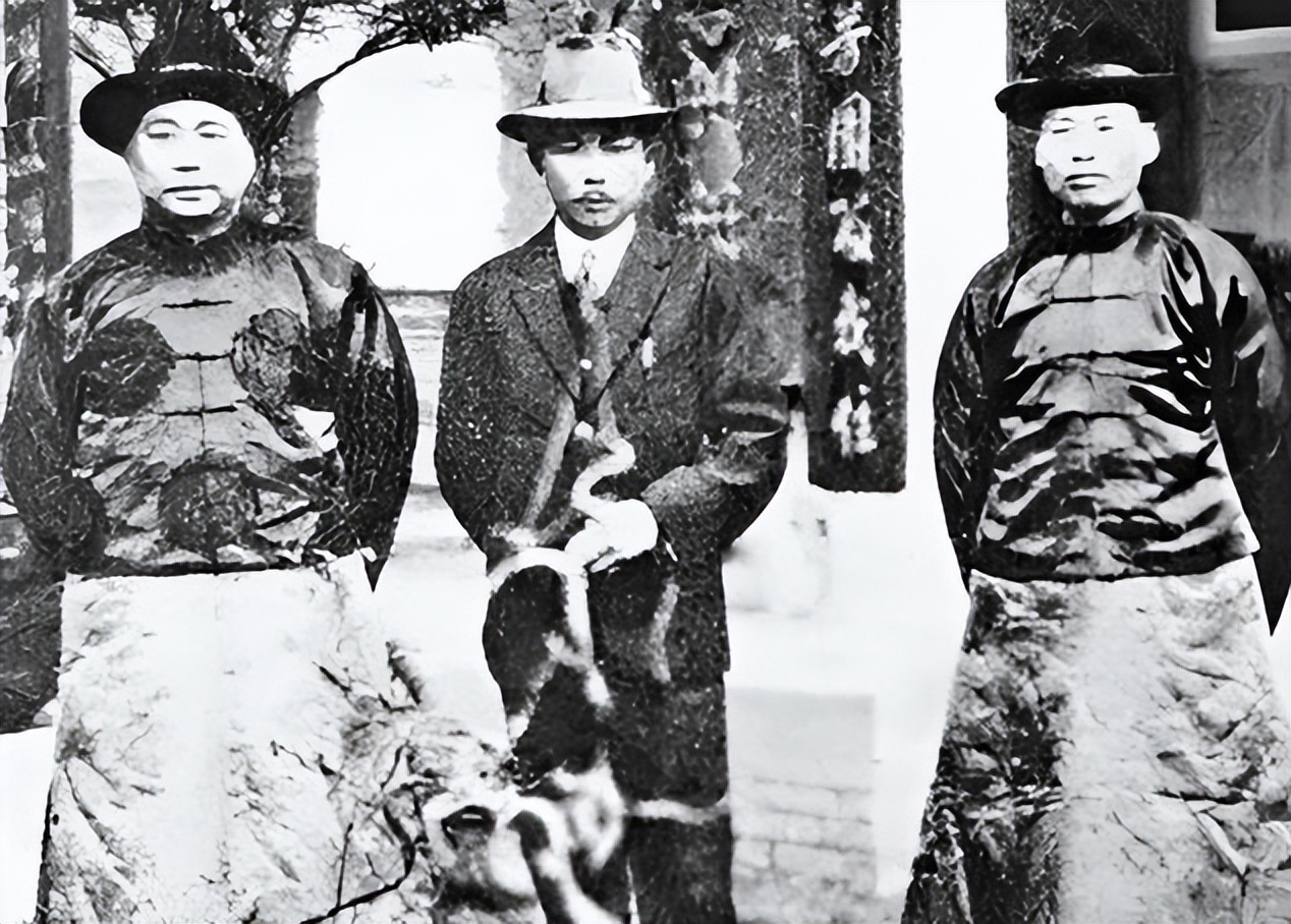 Yang Sen married 12 wives. At the age of 90, a 17-year-old concubine ...