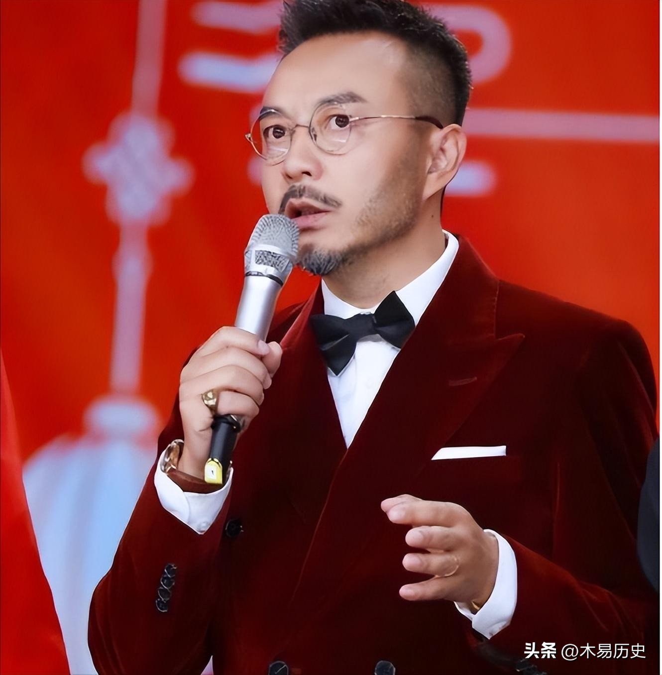 I don't believe it, the 48-year-old Wang Han ended up so dismal, as if ...