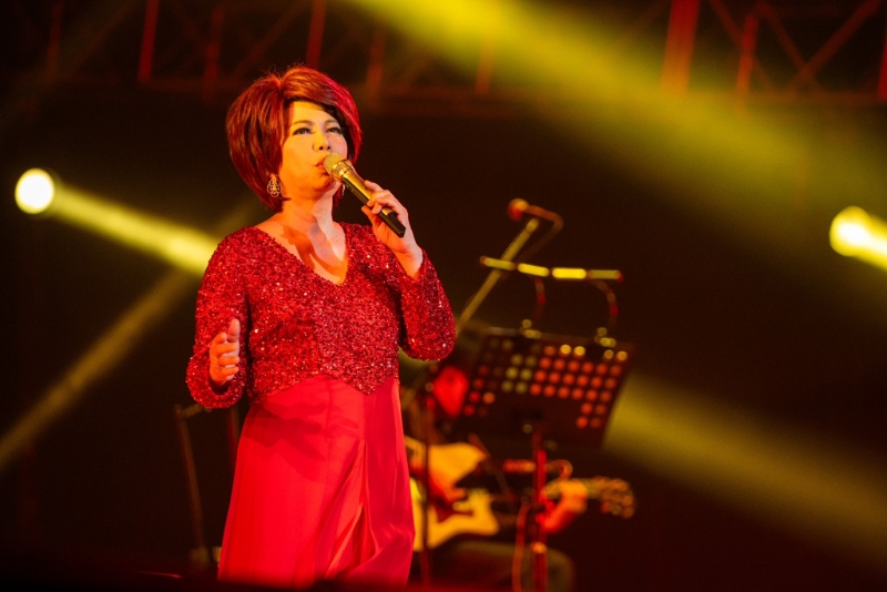 65-year-old Cai Qin held a concert, and she was still young. She once ...