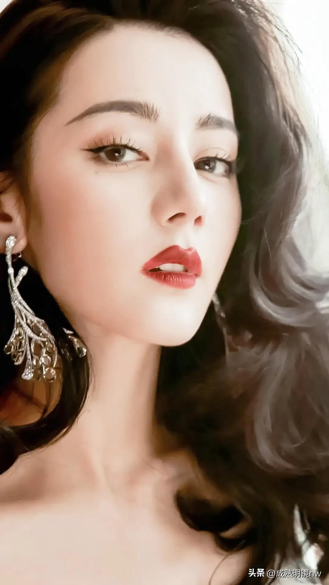 Fashionable and charming, delicate and graceful, Di Lieba with a ...