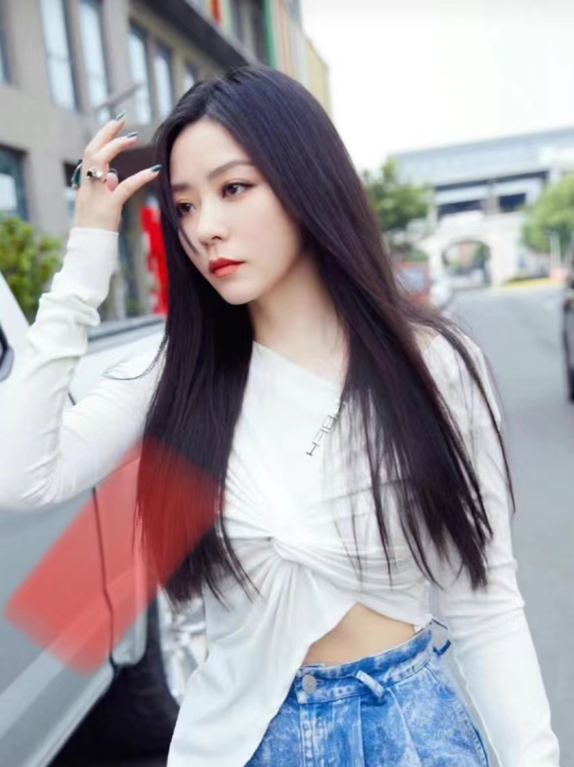 Who are the ten Chinese singers on the international stage besides Sa ...