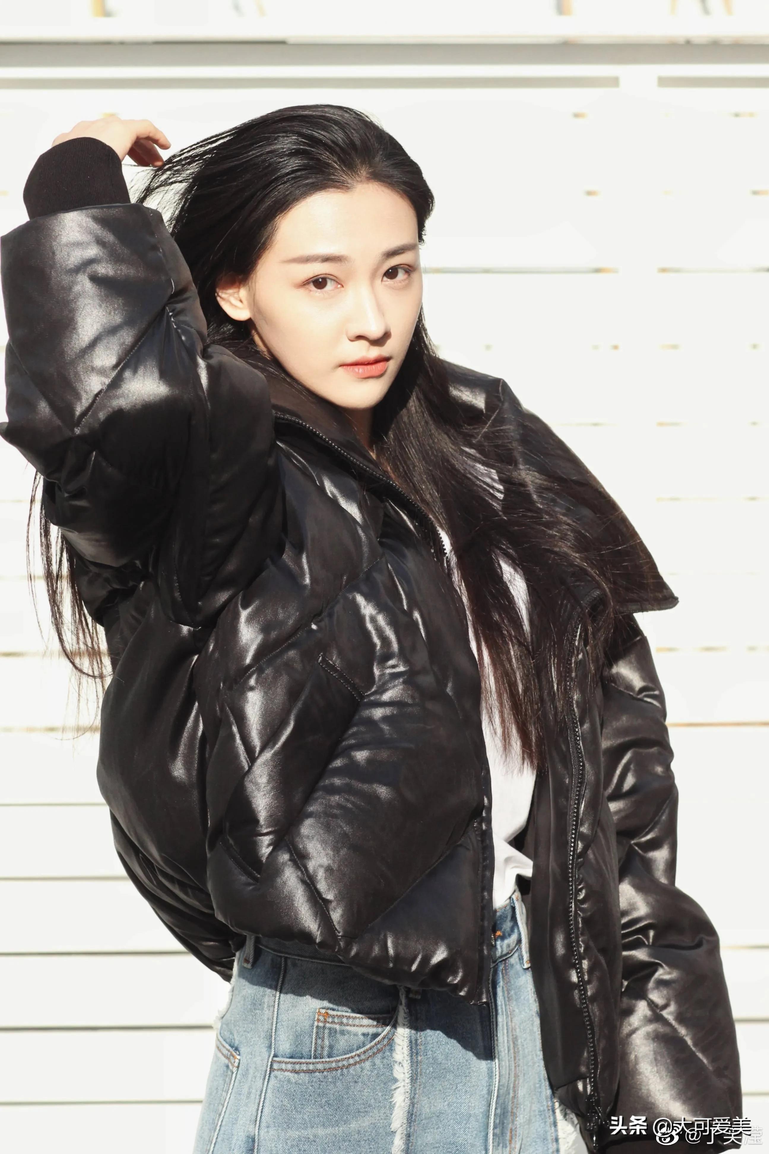 Beautiful blue bird Ding Xiaoying - iNEWS