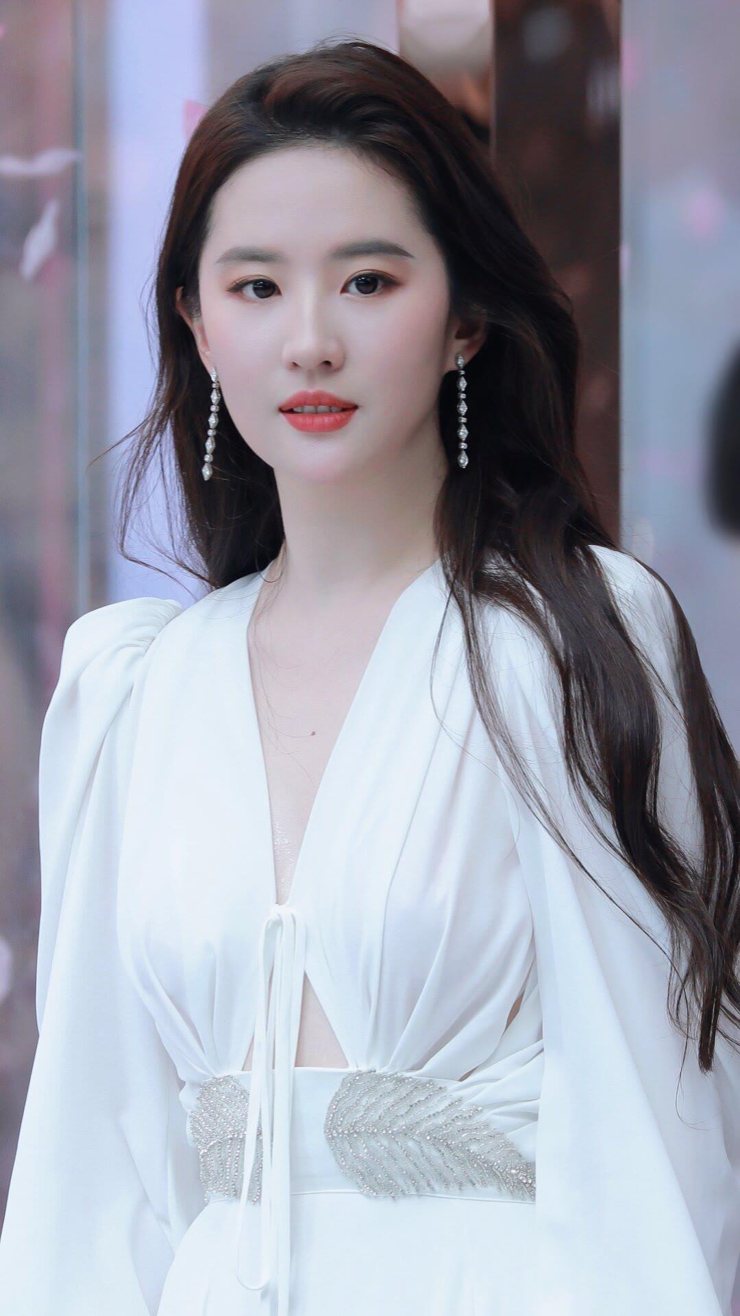 sharp!Liu Yifei is nominated for the Huading Award, and may win the ...