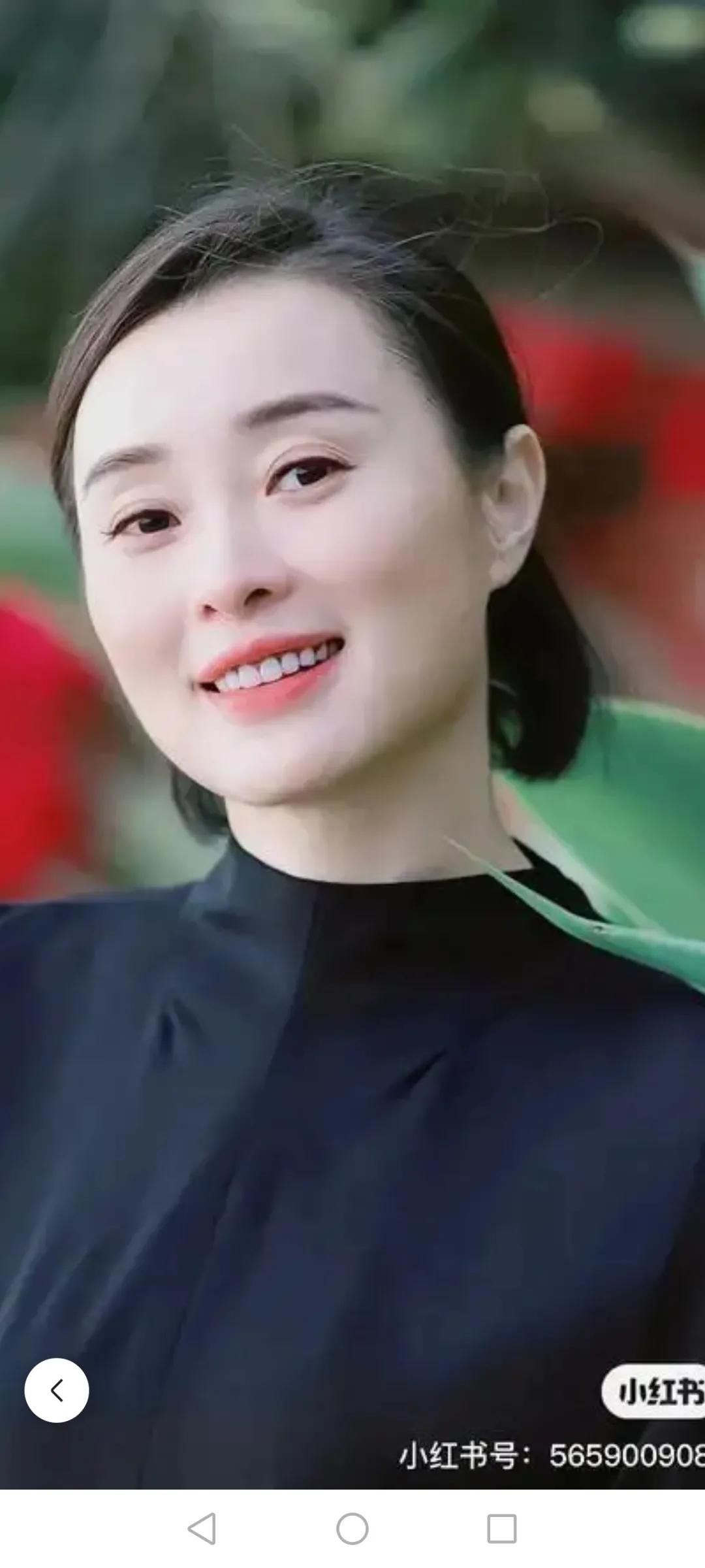 The sense of luxury in actress Wu Yue - iNEWS