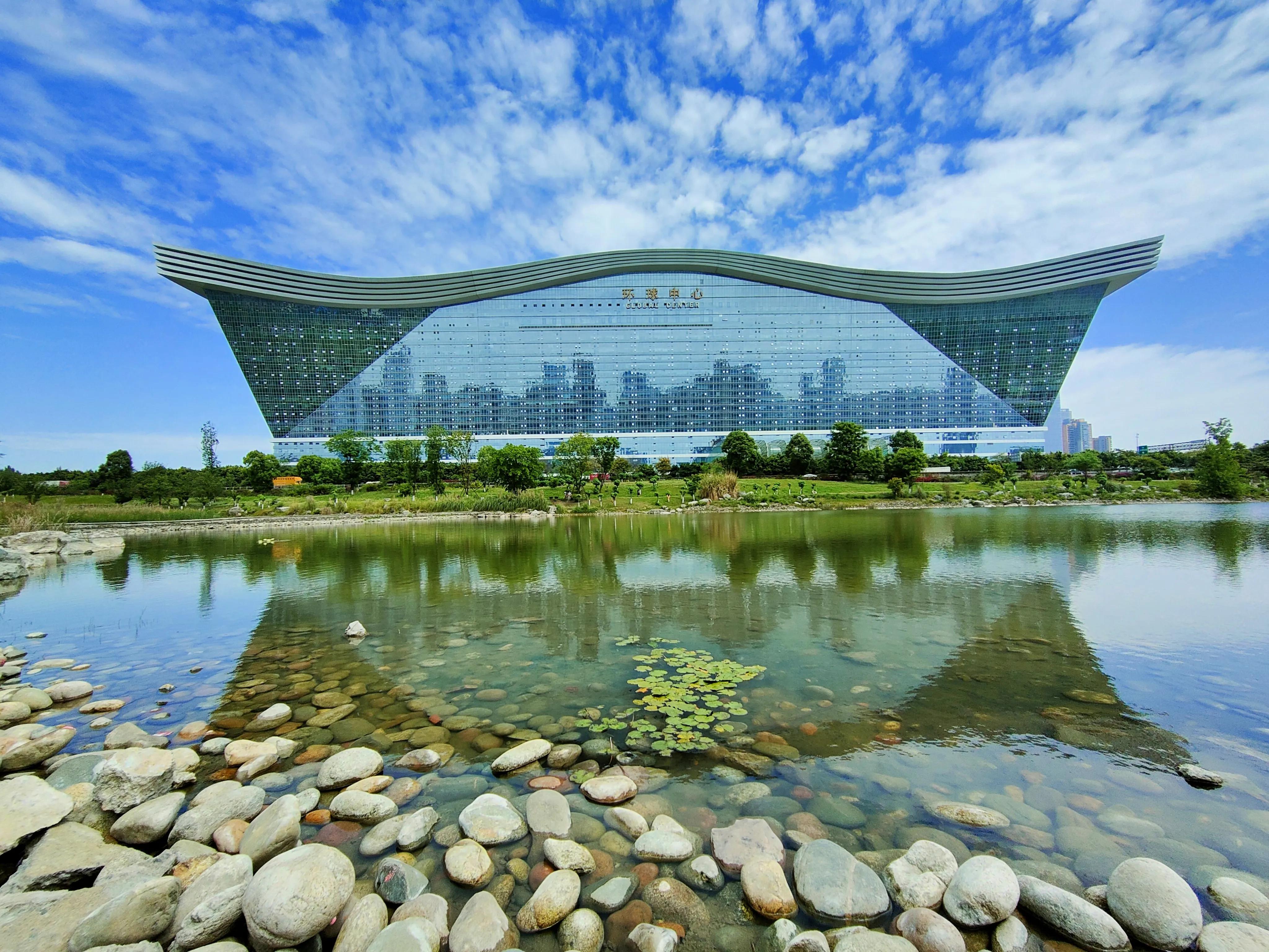 Tour the Tianfu Greenway and enjoy the scenery of Jincheng - iNEWS