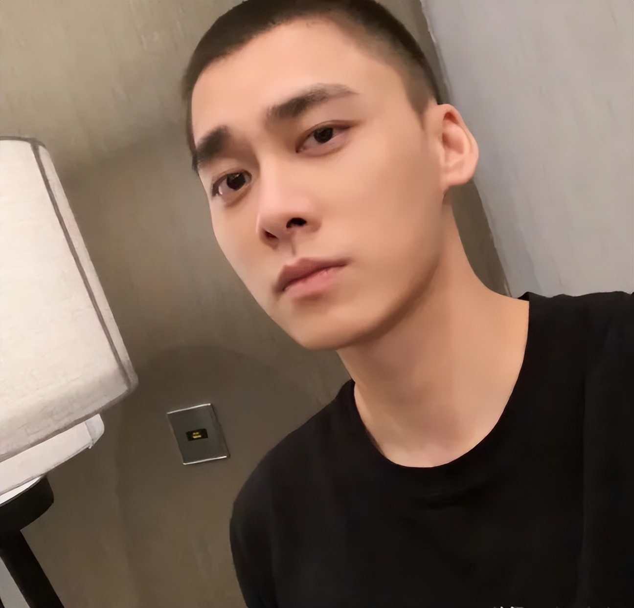 Guo Ziyu posted again, posting screenshots of chats with Li Yifeng to ...