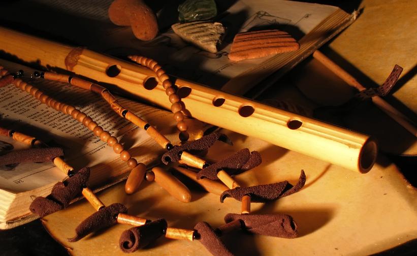 Who are the objects of Ma Rong's chants? - iNEWS