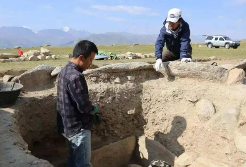 Why did Dayu control the floods without entering the house three times ...