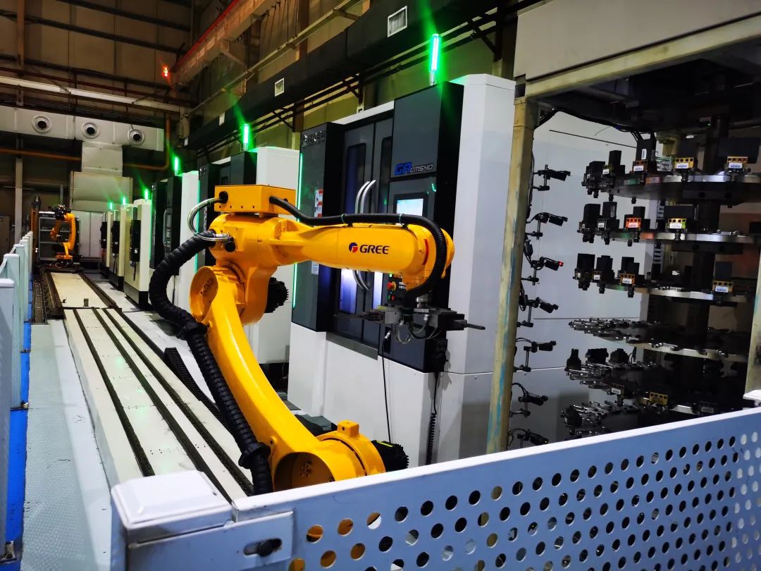 Walk!Go to see the Gree core factory and listen to Dong Mingzhu chat ...