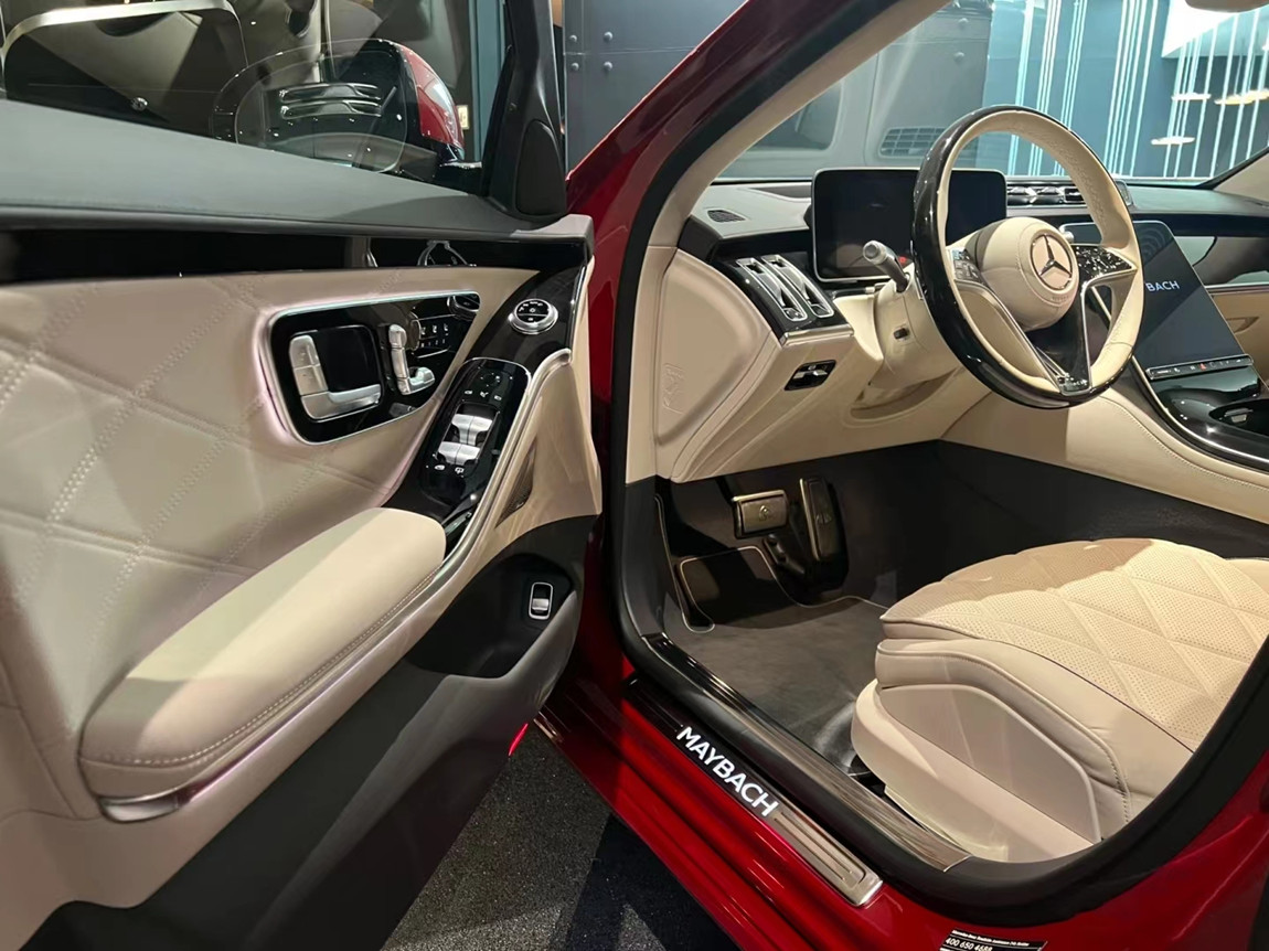 Maybach S480 4MATIC: 3.0T+9AT=367 horsepower, lava red paint, nearly 1.7 million on the road - iNEWS