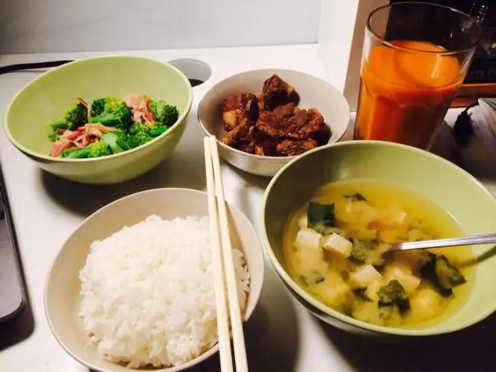 Exercise, eat right, "enjoy" and lose weight - iNEWS
