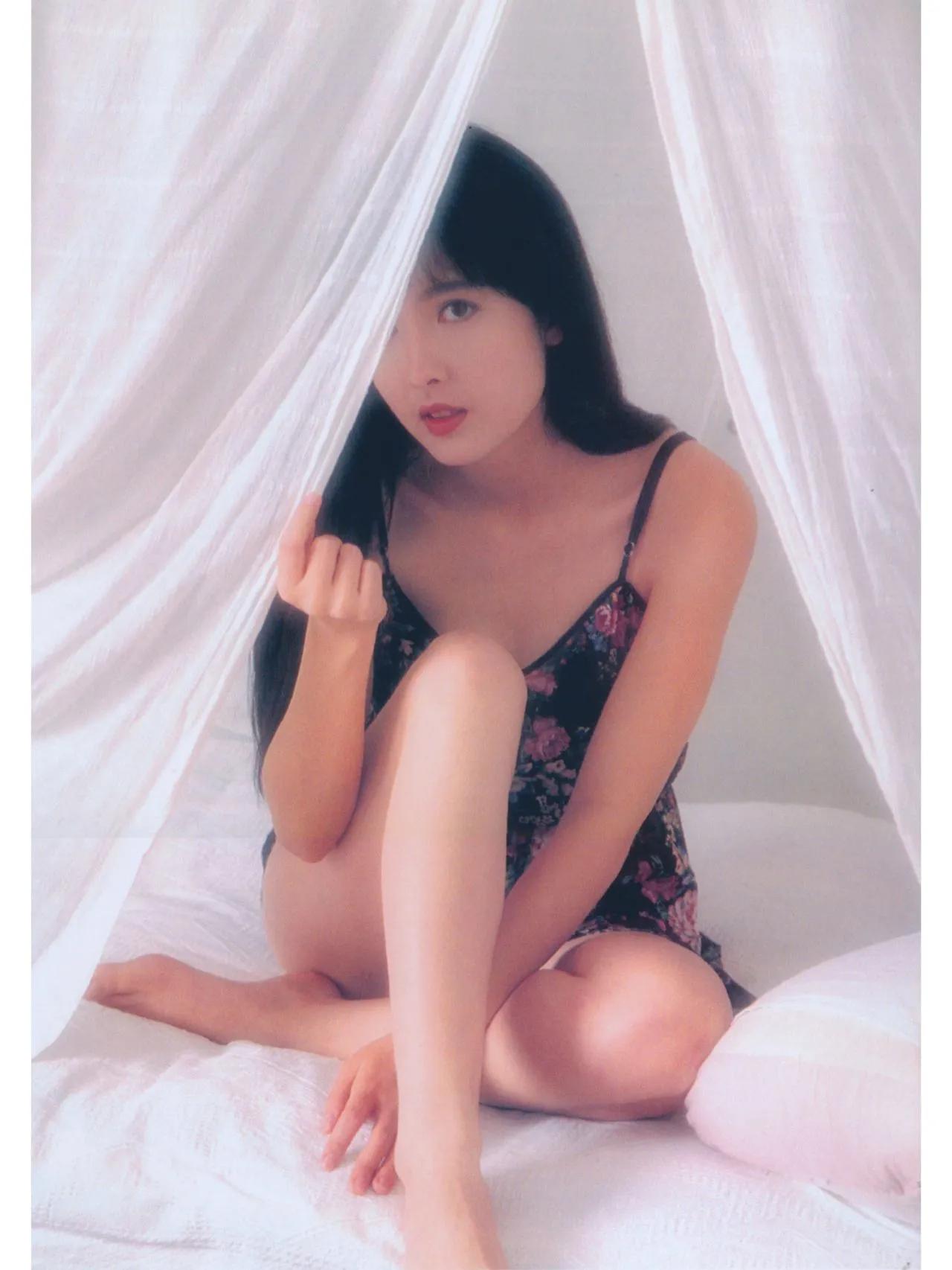 Beauty Wallpaper No. 446 - Zhou Huimin - iNEWS