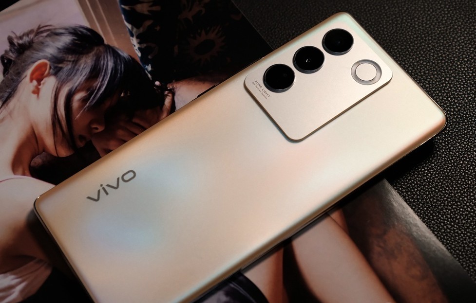 Choose a vivo mobile phone, which of these 4 representative models at ...