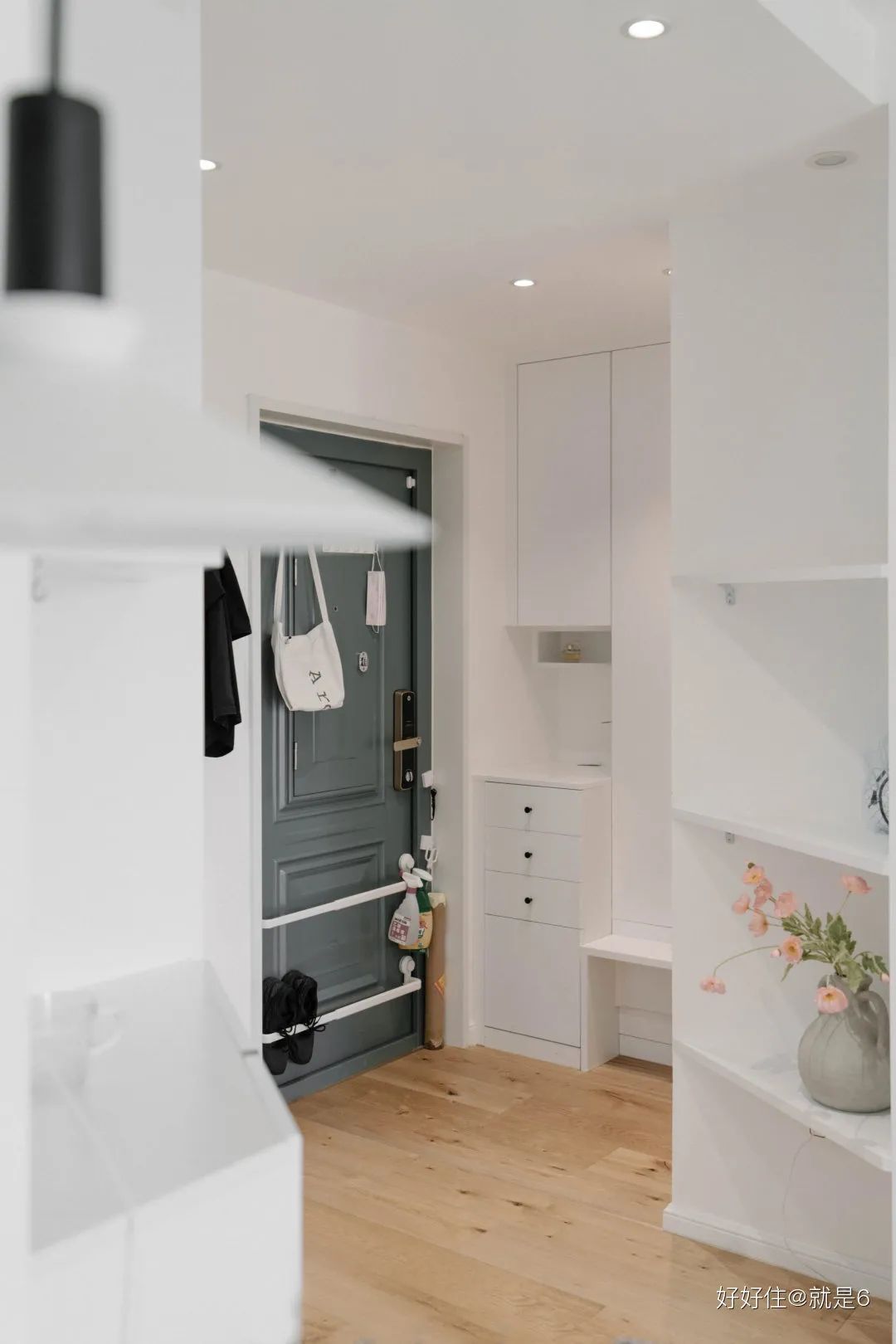 This small home of 67 square meters, I would like to call it a ...